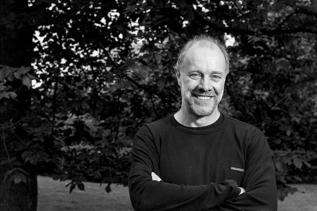 Een tevreden hoofdredacteur: 5 journalisten gaan aan de slag voor MO* – MO*